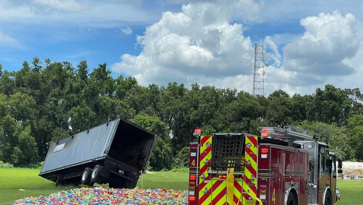 Truck carrying 40,000 pounds of potato chips catches fire in Florida