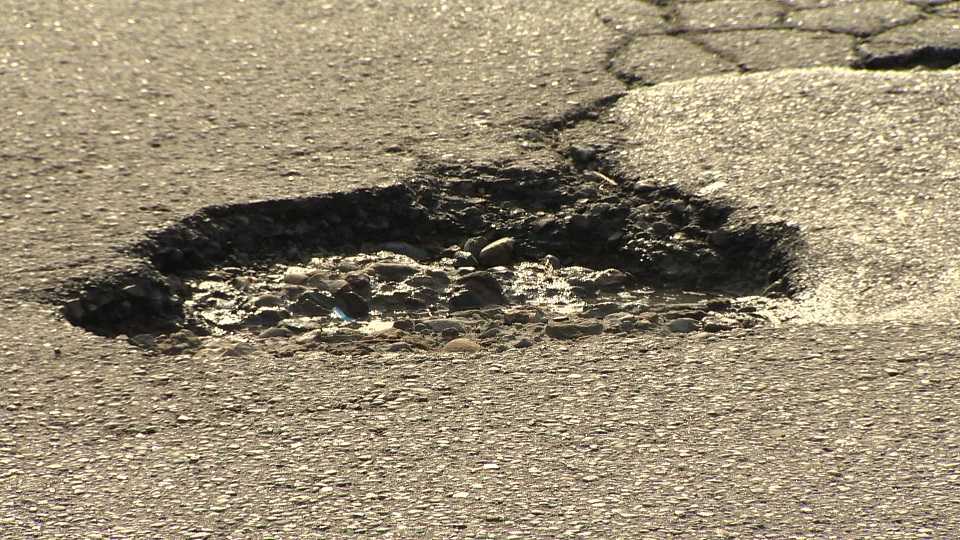 City of Pittsburgh crews to fill potholes this weekend; residents can ...