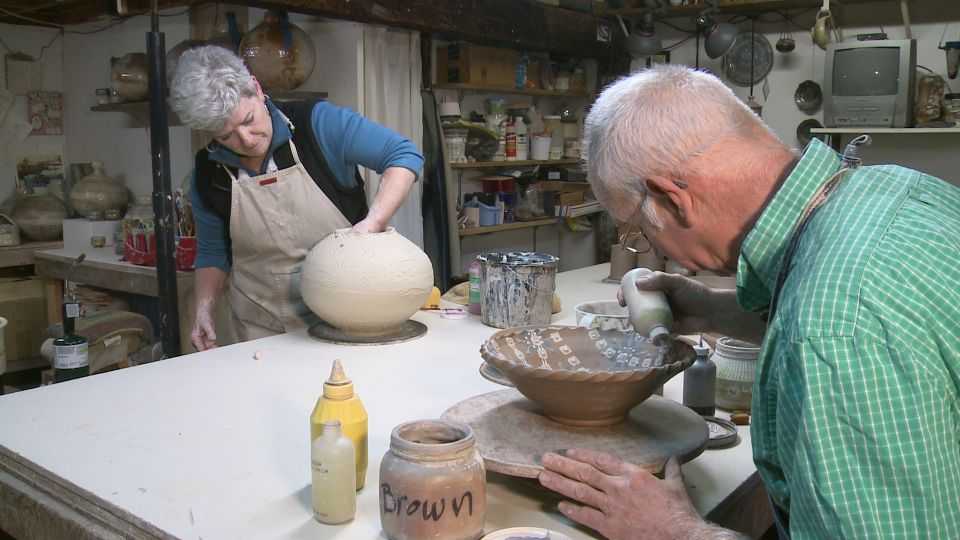 Thursday, March 5th: Stunning Stoneware