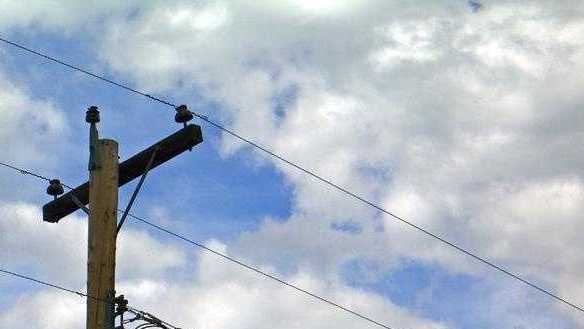 Downed wires reported on Smiley Avenue in Forest Park