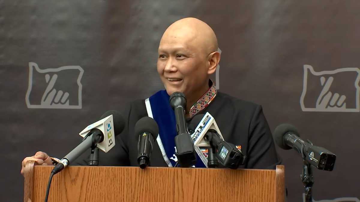 Winner of $1.3 billion Powerball jackpot is an immigrant from Laos who has cancer