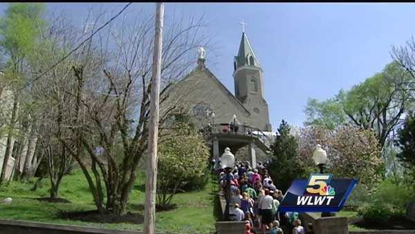 Faithful 'pray the steps' in Mount Adams for Good Friday
