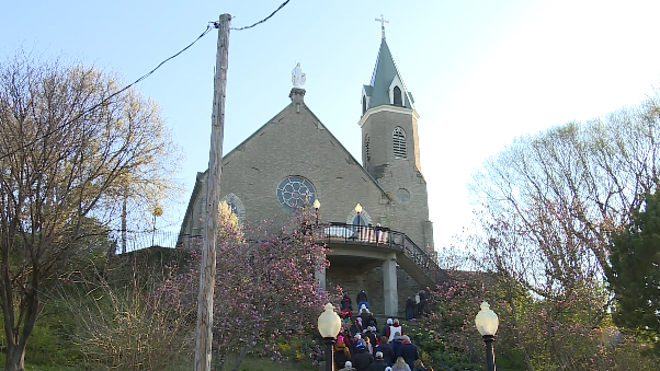 Thousands take part in 'Praying the Steps' in Mt. Adams on Good Friday