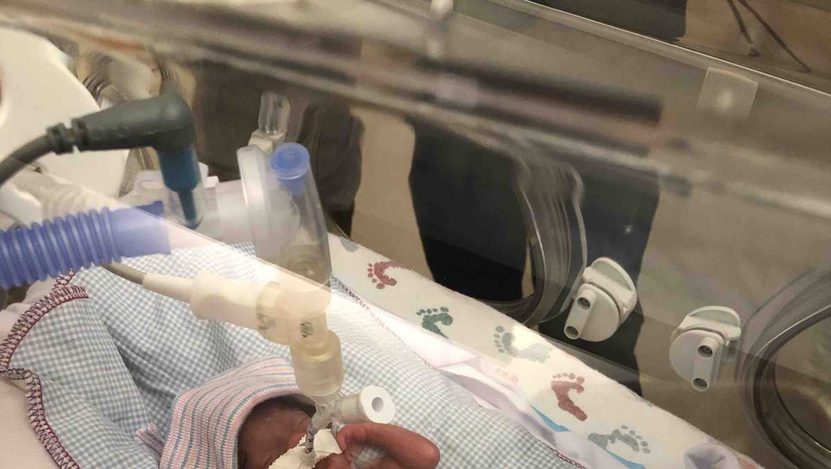 'Micro-preemie' raising awareness for holiday blood donations