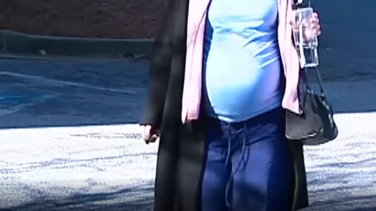 CDC strengthens its recommendation for pregnant women to get COVID-19 ...