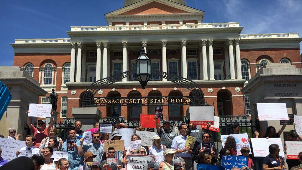 'Immigrants are welcome here.' Hundreds in Boston protest family ...
