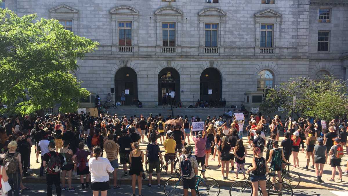 Hundreds rally, march in Portland to celebrate Juneteenth