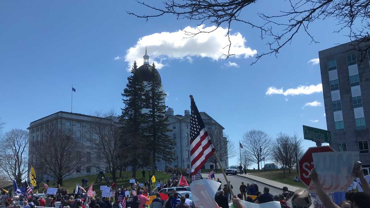 Opponents of state's stay-at-home order protest outside Blaine House