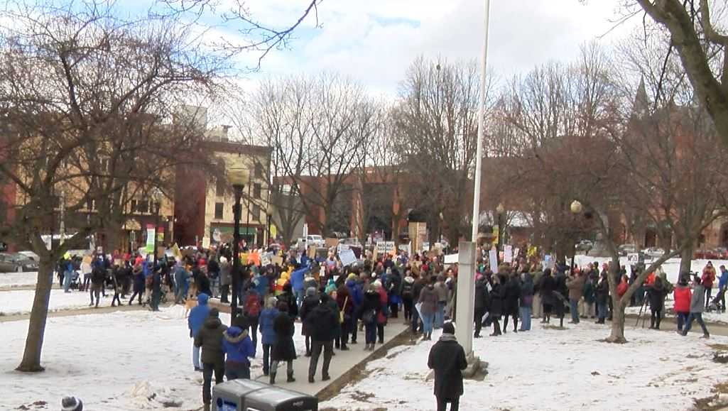 Hundreds protest President Trump's immigration executive order