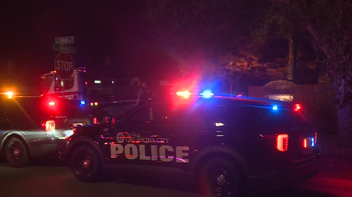 Armed robbery suspects lead OKC police on pursuit before crashing