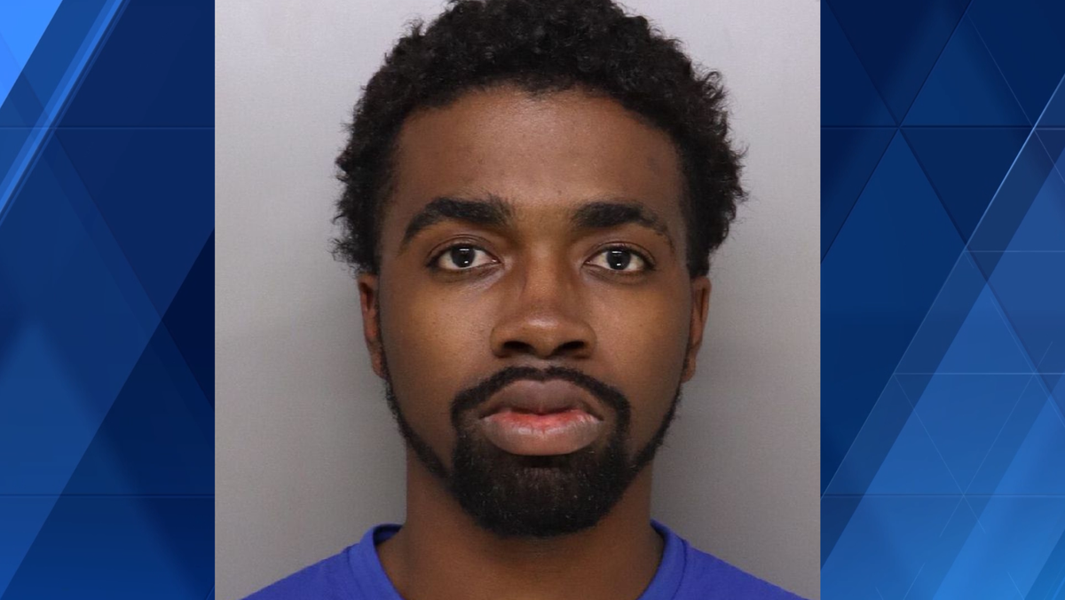 Former corrections officer found guilty of having sex with inmate sentenced