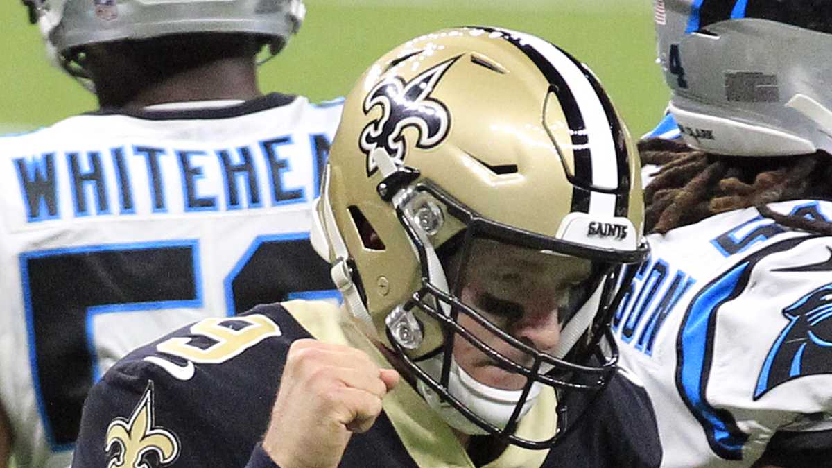 PHOTO GALLERY: Saints beat Panthers 27-24