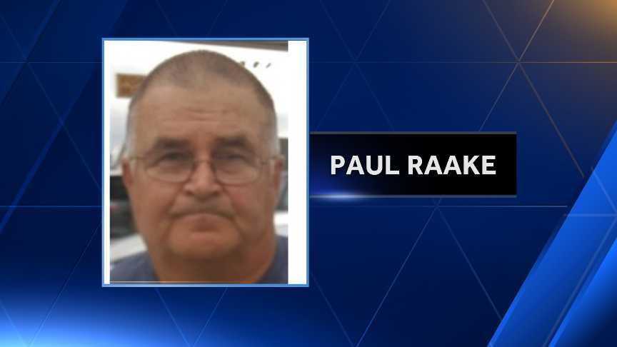 Former middle school employee arrested for voyeurism