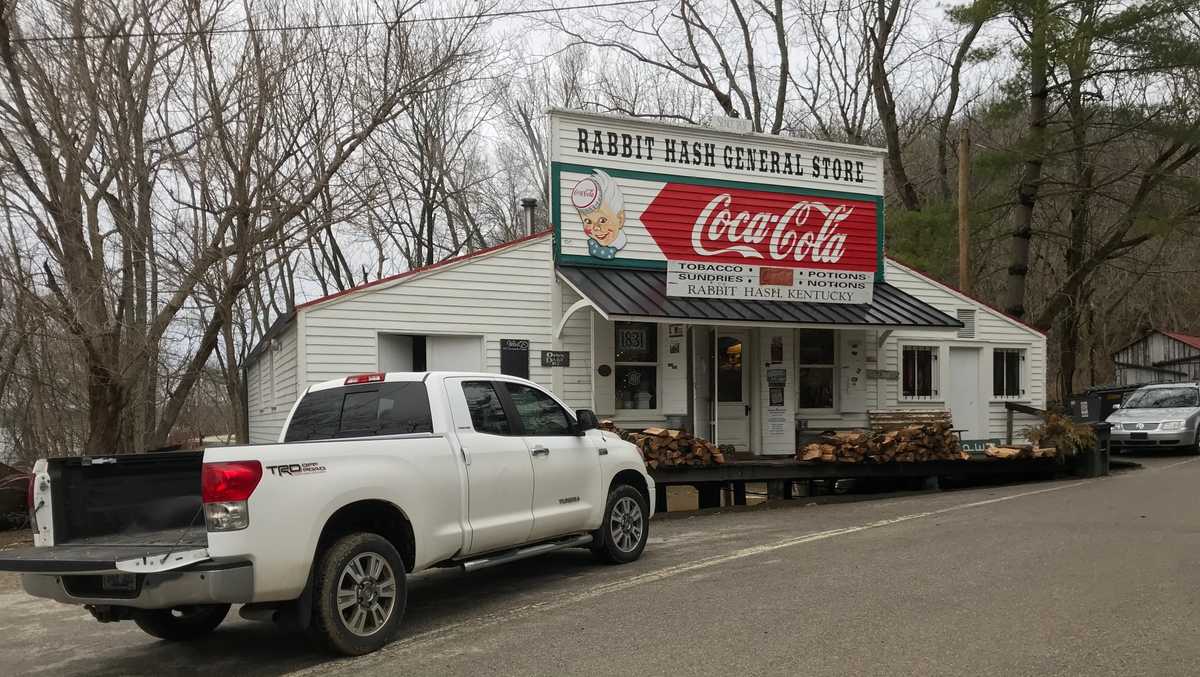Rabbit Hash General Store prepares for flooding, hoping to thwart ...