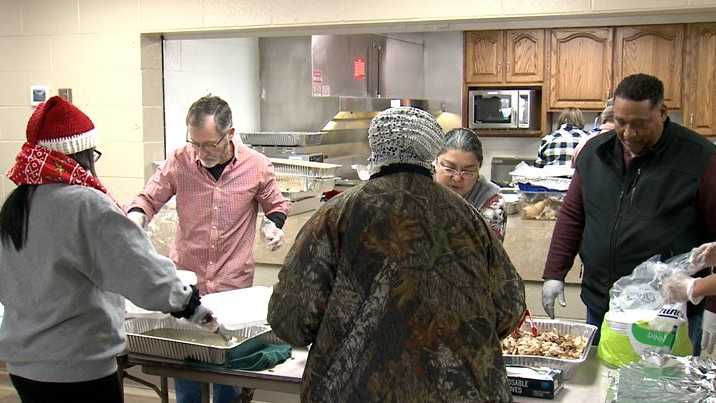 Volunteers feed people in Hardin County suffering food insecurity for ...