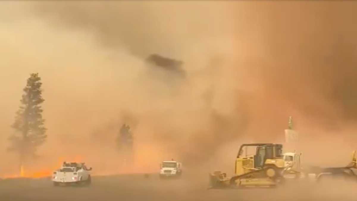 VIDEO: Northern California blaze spawns terrifying fire tornado