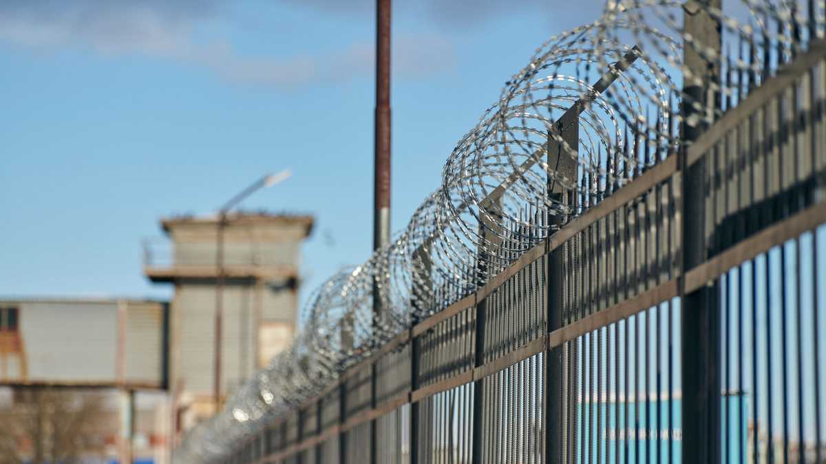 Chronically understaffed Texas prisons set stage for bus escape and ...