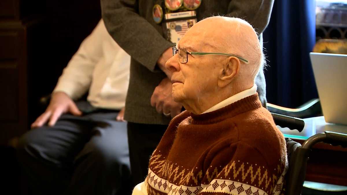 Video: Portsmouth veteran Ray Goulet honored by Gov. Chris Sununu