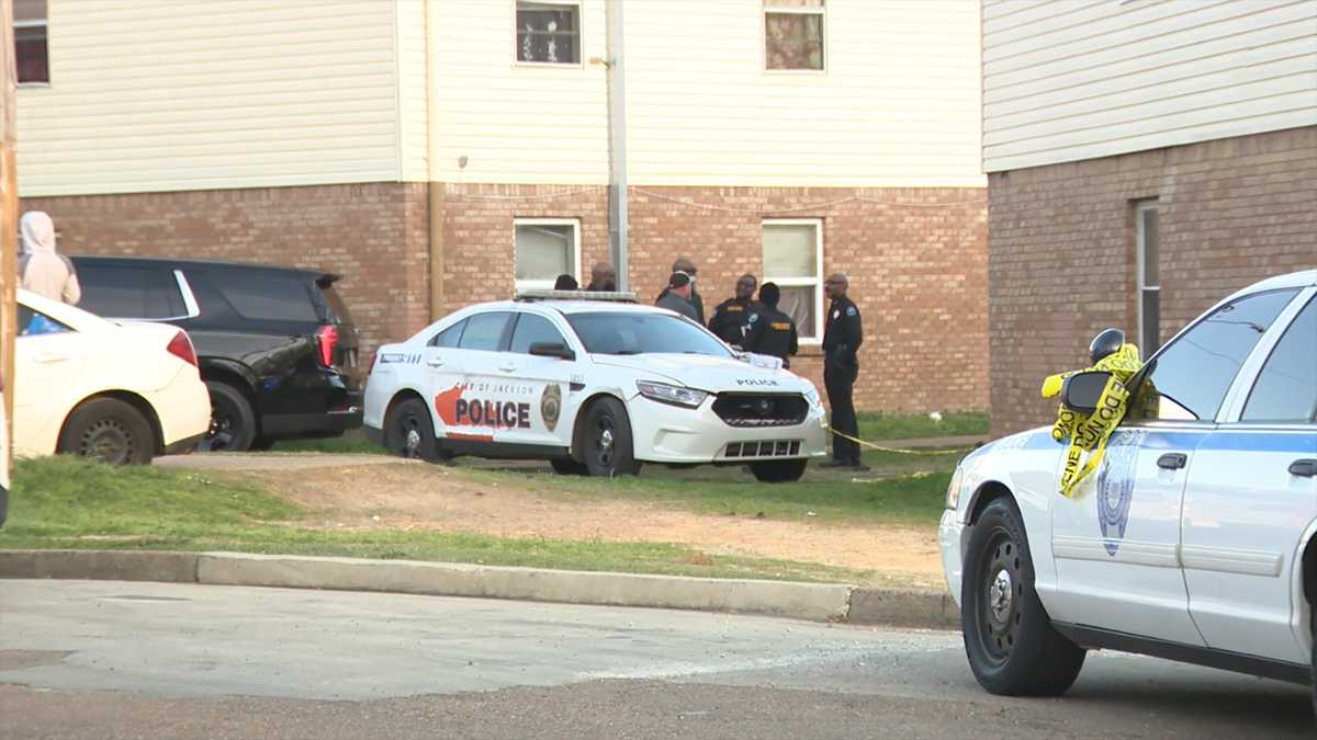 18-year-old killed in shooting on Rebel Woods Drive