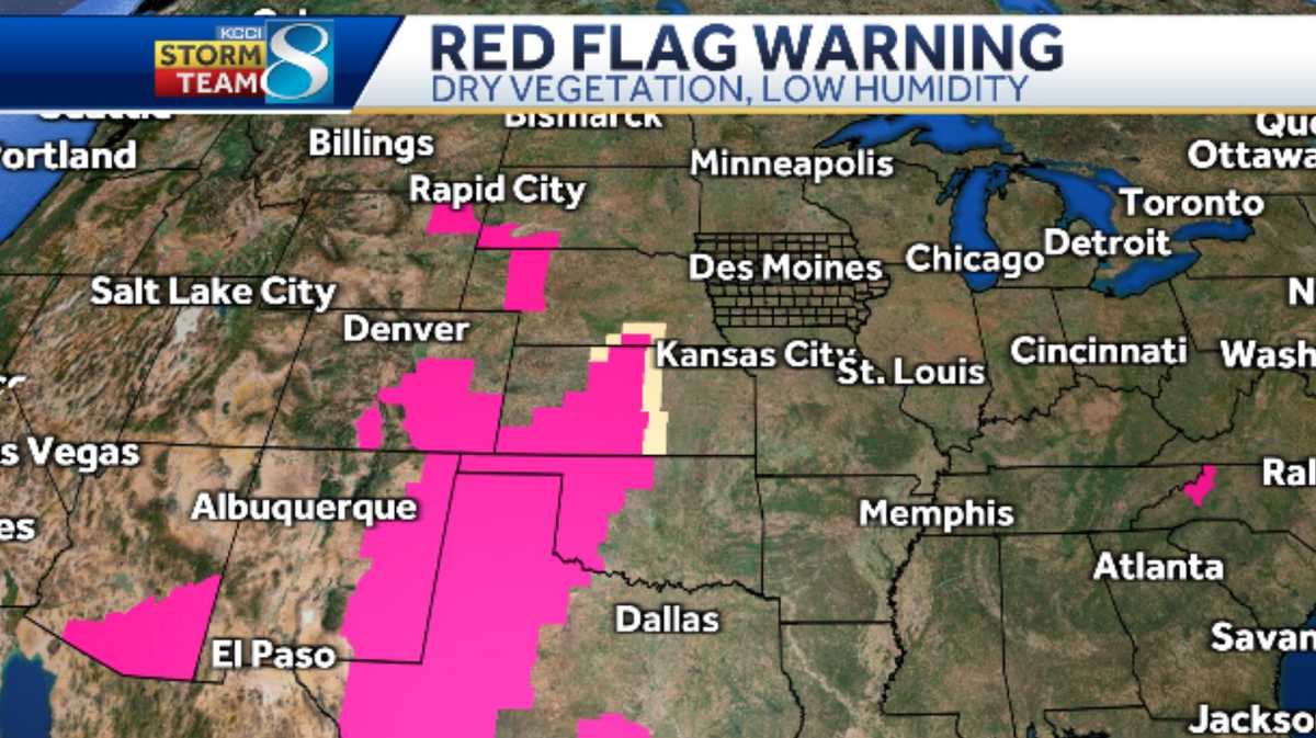 Why are people smelling smoke in Des Moines, Iowa?