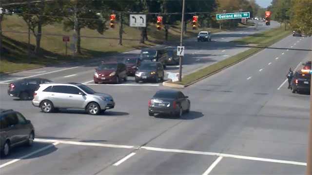 Police: Video of red-light runners shows dangerous problem