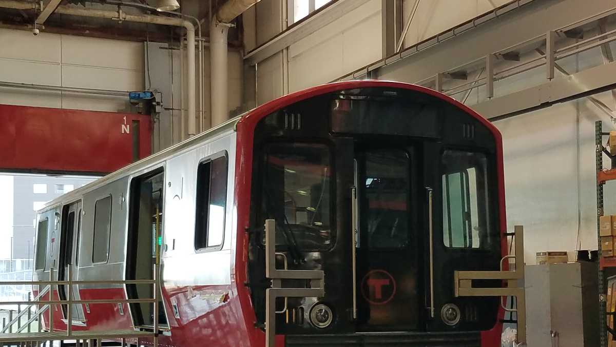 MBTA unwraps mock-up of next generation Red Line car