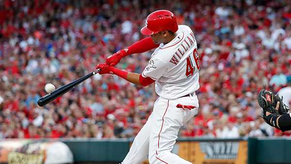 Williams homers, bullpen shines in Reds' win over Phillies