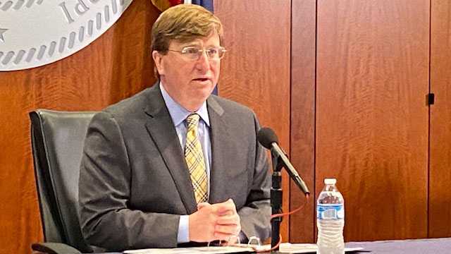 Reeves pauses water authority appointments amid federal court order