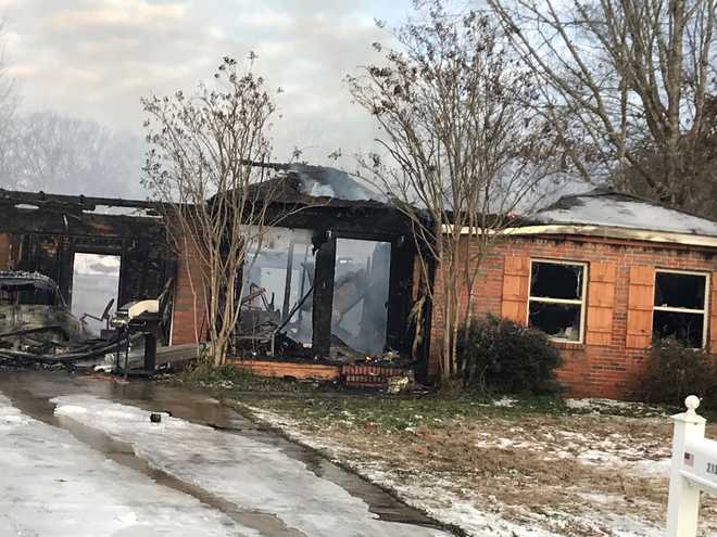 Hinds County firefighters battle two house fires overnight