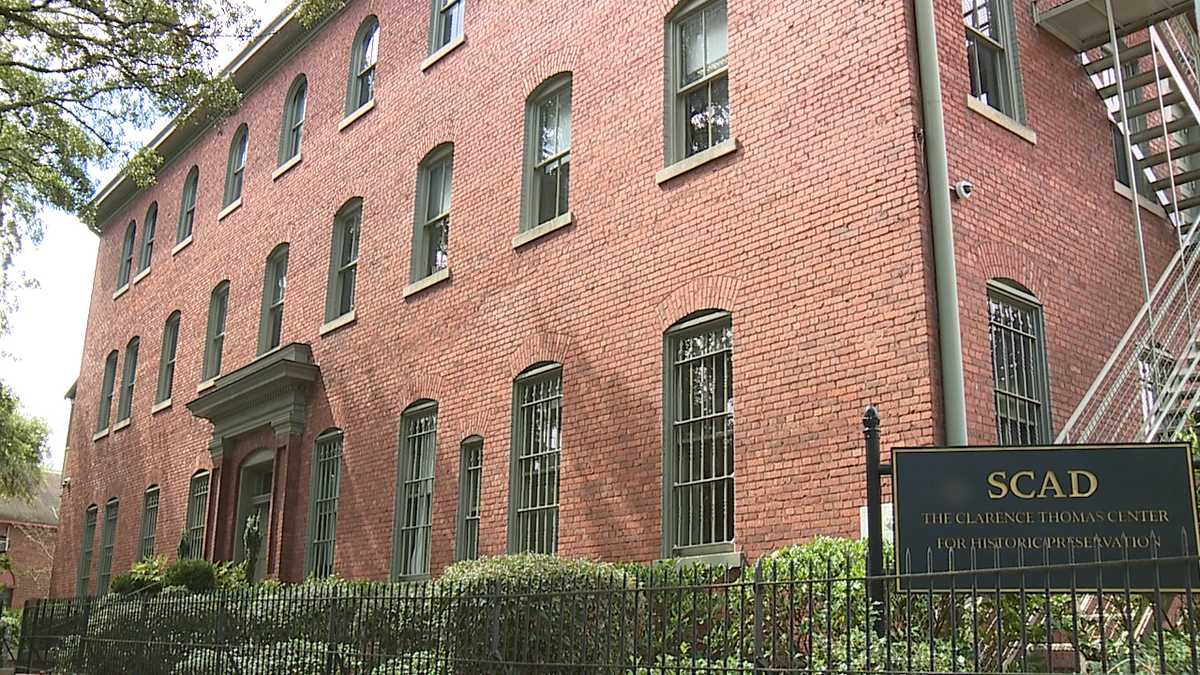 SCAD students, alumni call for renaming of Clarence Thomas Center