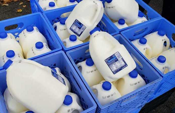 Kroger donates surplus milk from farmers to local food banks