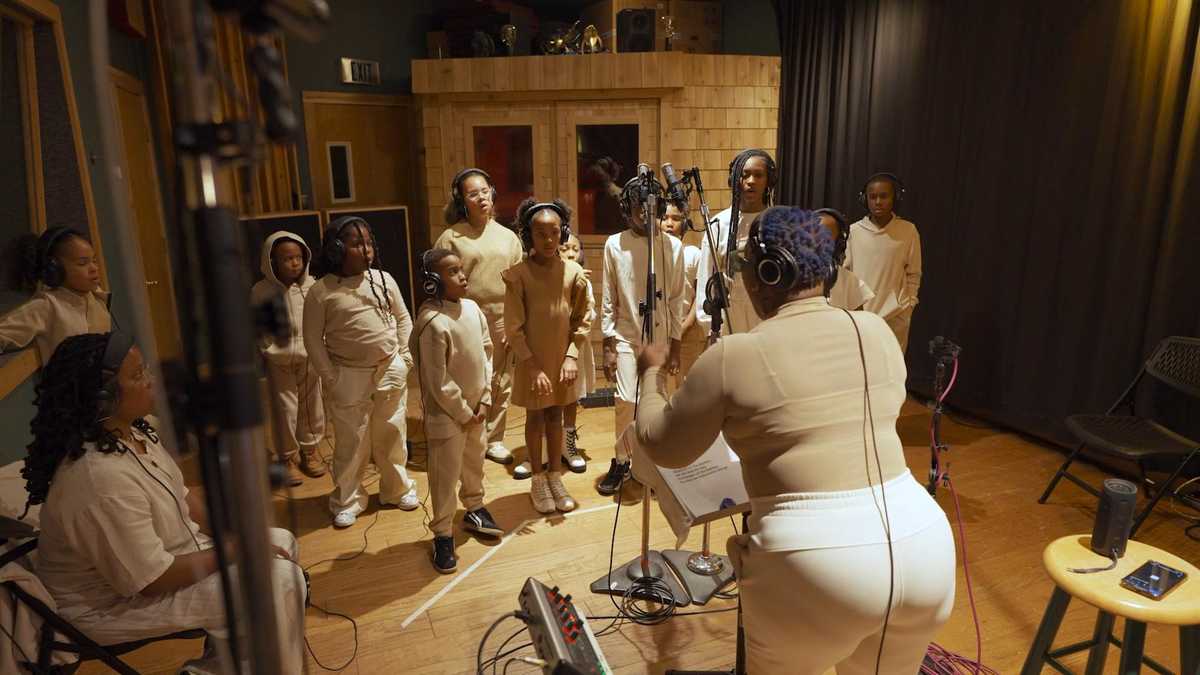 Children's choir featured in Logic's new song 'Pipeline'