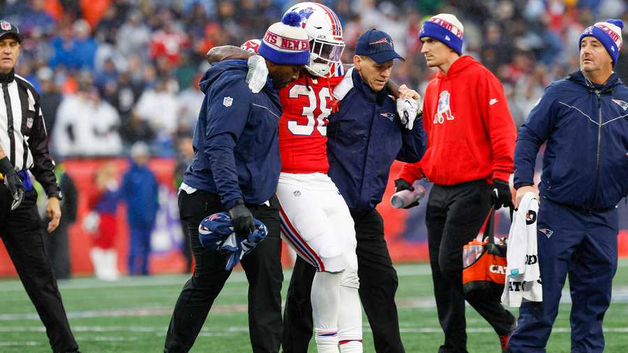 Patriots' Stevenson to miss several weeks with ankle injury, ESPN reports