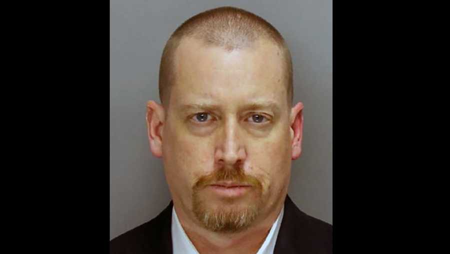 US Marshals offer reward for Georgia attorney accused of killing mom