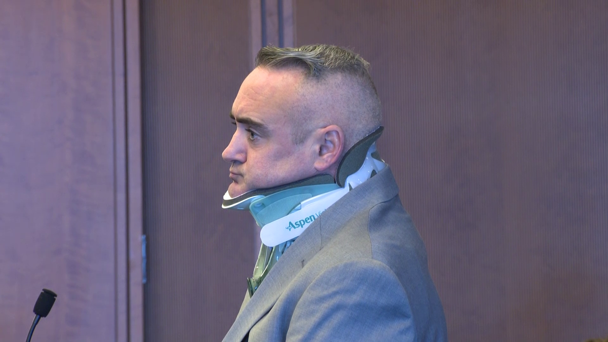 Defense says police officer made plea offer in OUI crash case