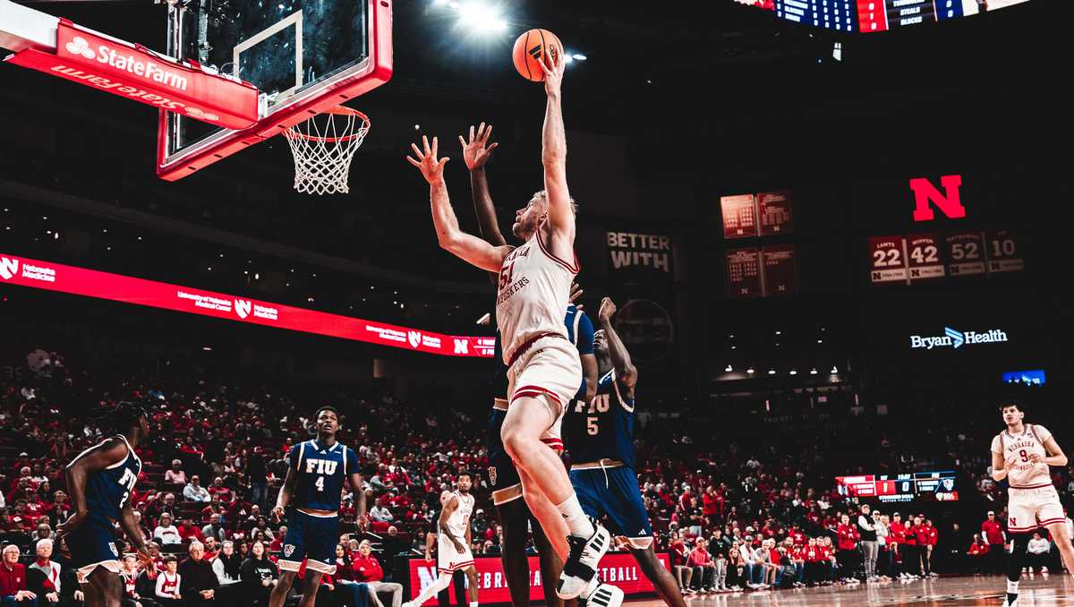 Husker men's basketball dominates FIU at Pinnacle Bank Arena