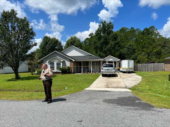 Georgia 3-year-old child dies, mother injured in house fire