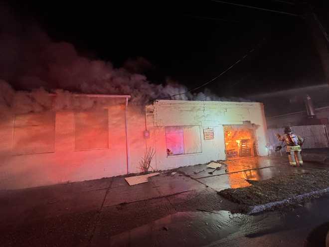 Louisville Fire investigating early morning warehouse fire in the ...