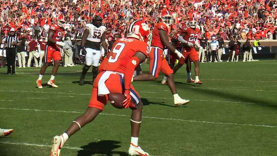 Clemson starter announces decision on football future