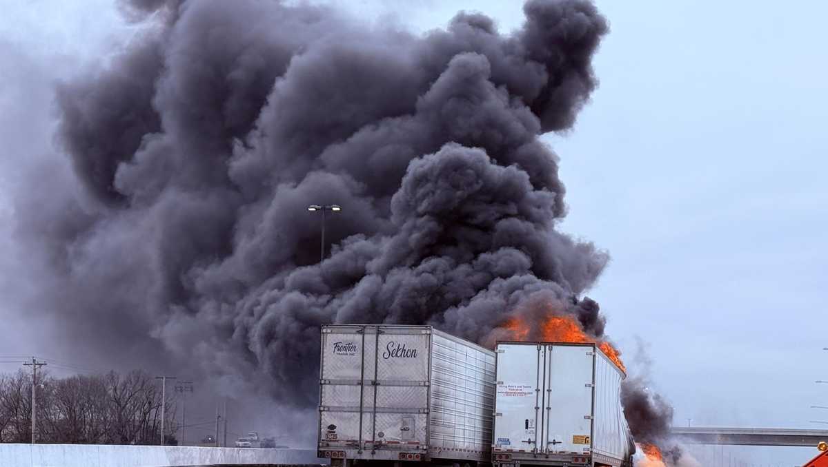 Fiery crash involving 2 semis shuts down Turner Turnpike