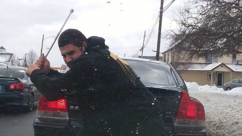 Crowbar road rage incident caught on camera