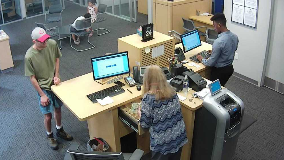 Police searching for NKY bank robber, getaway driver