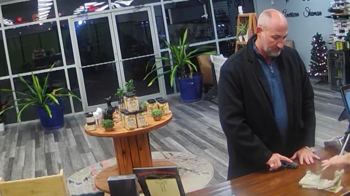 Man accused of armed robberies in Rogers and Bentonville appears in court