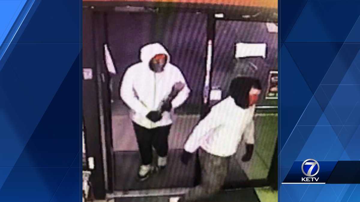 Robbery suspects come armed with box cutter, table leg