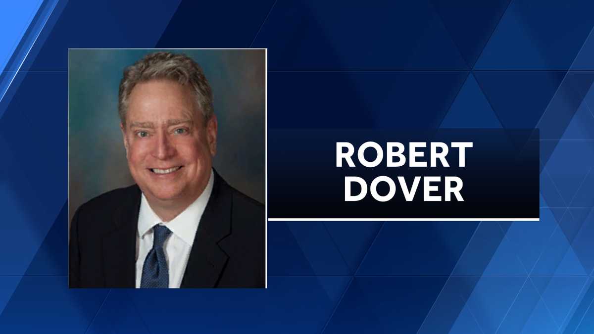 Ricketts appoints Rob Dover to replace Mike Flood in the legislature