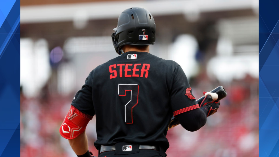 Rookies 'Steer'-ing the Reds in the right direction with win over Padres