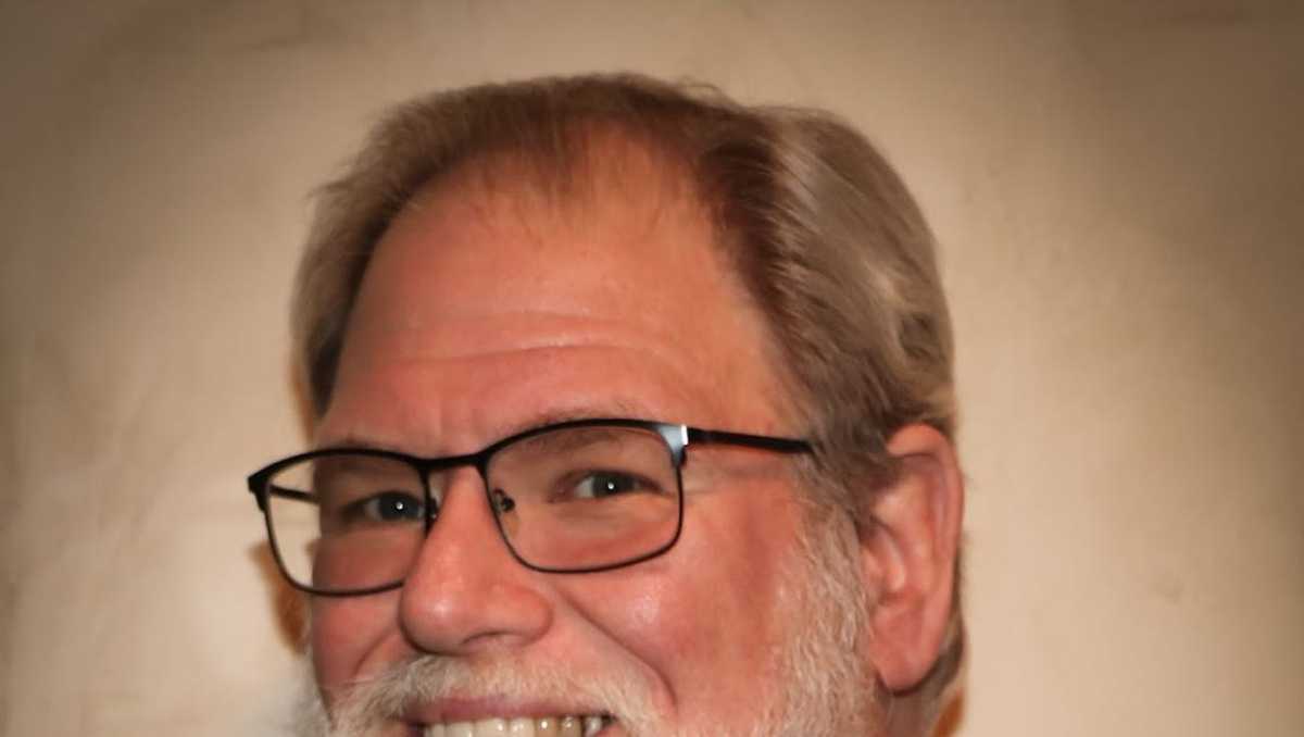 Beloved member of Cincinnati Zoo's holiday celebrations dies unexpectedly