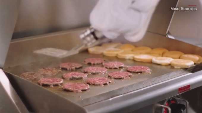 This burger-flipping robot will make you flip out