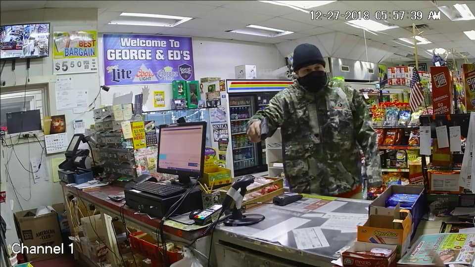 Rochester police seek ID of man who robbed convenience store at gunpoint