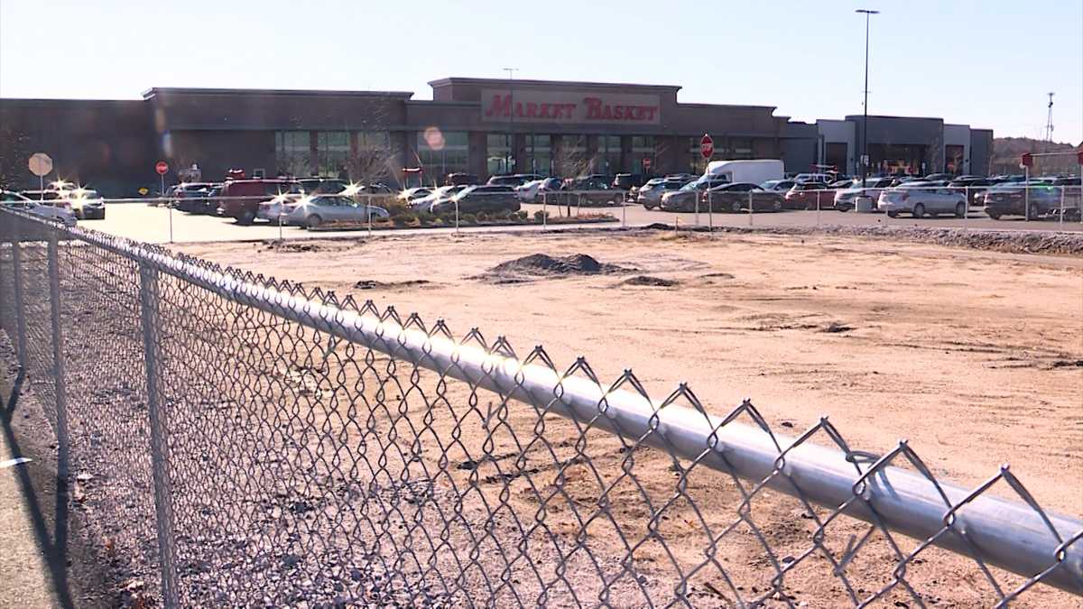 More businesses coming to Westbrook’s Rock Row